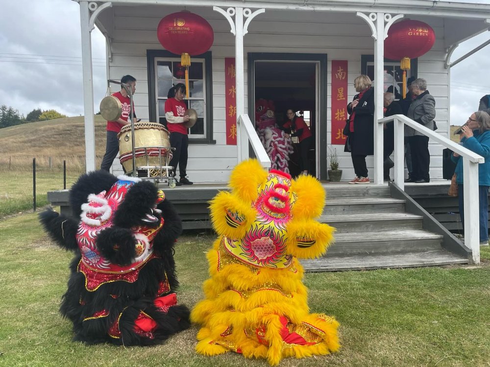 Honouring the Year of the Dragon : Otago Community Trust